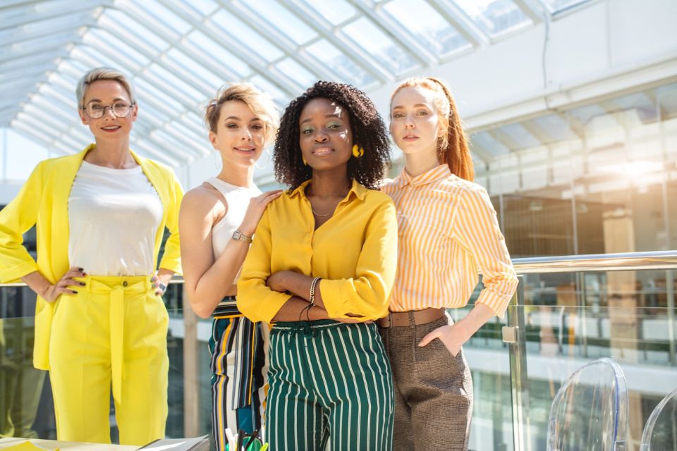 Mastering Women’s Fashion Styles: Building A Timeless Wardrobe with Wo ...